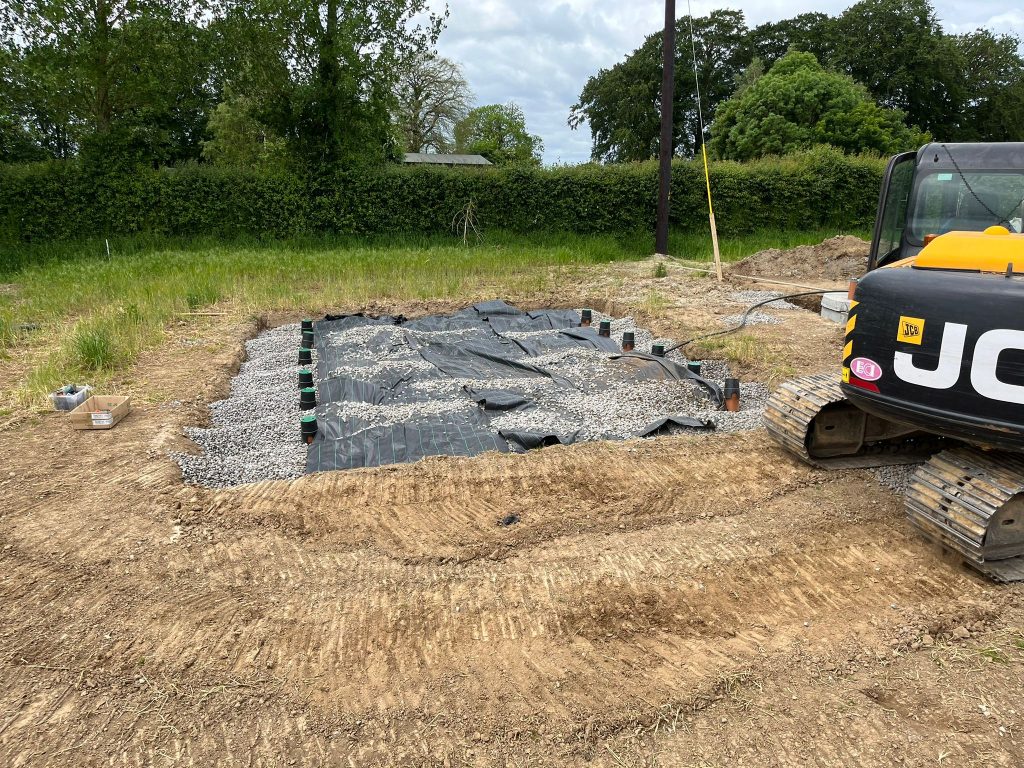 Installation of a treatment plant and percolation at a domestic ...